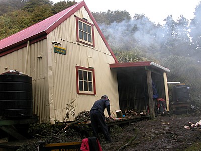 Huts | Te rōpū hikoi o te pae maunga o Tararua